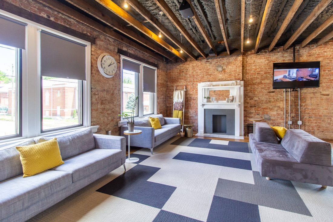 Virtual Tour - Living Room Cincinnati